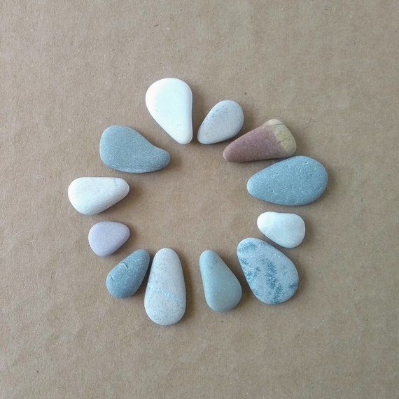 12 Teardrop Shaped Pebbles Triangle Flat Pebbles Pebble Art | Etsy