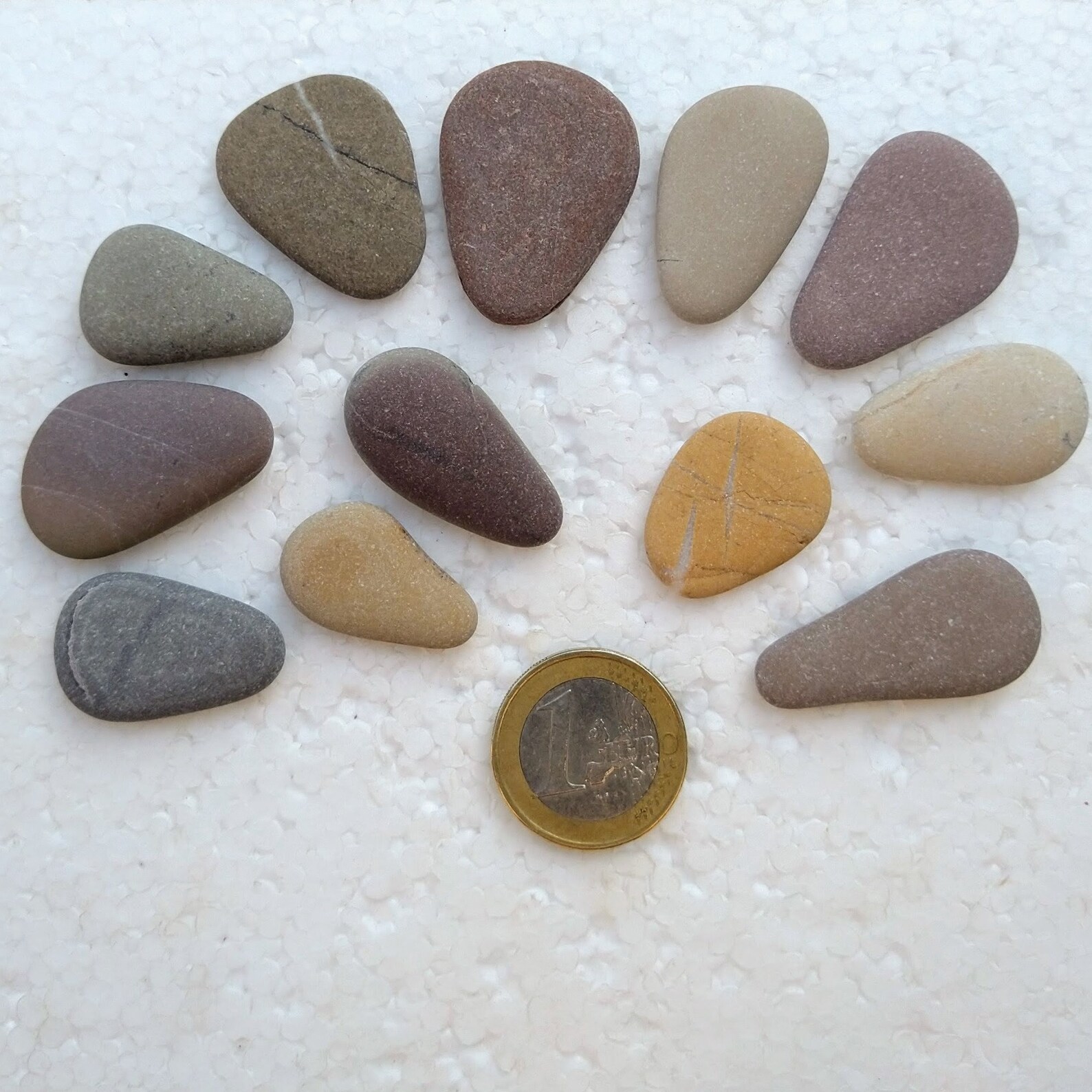 12 Teardrop Shaped Pebbles Triangle Flat Pebbles Pebble Art | Etsy