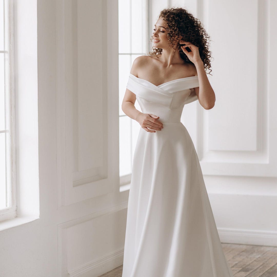 Minimalist Wedding Dress: Off-shoulder V-neck Mikado Bridal Gown - Etsy