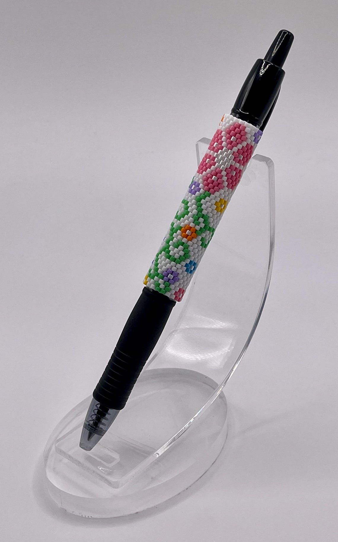 Bead Art Pens: Curly Flowers on White Background, Pilot G2 Beaded Pen ...