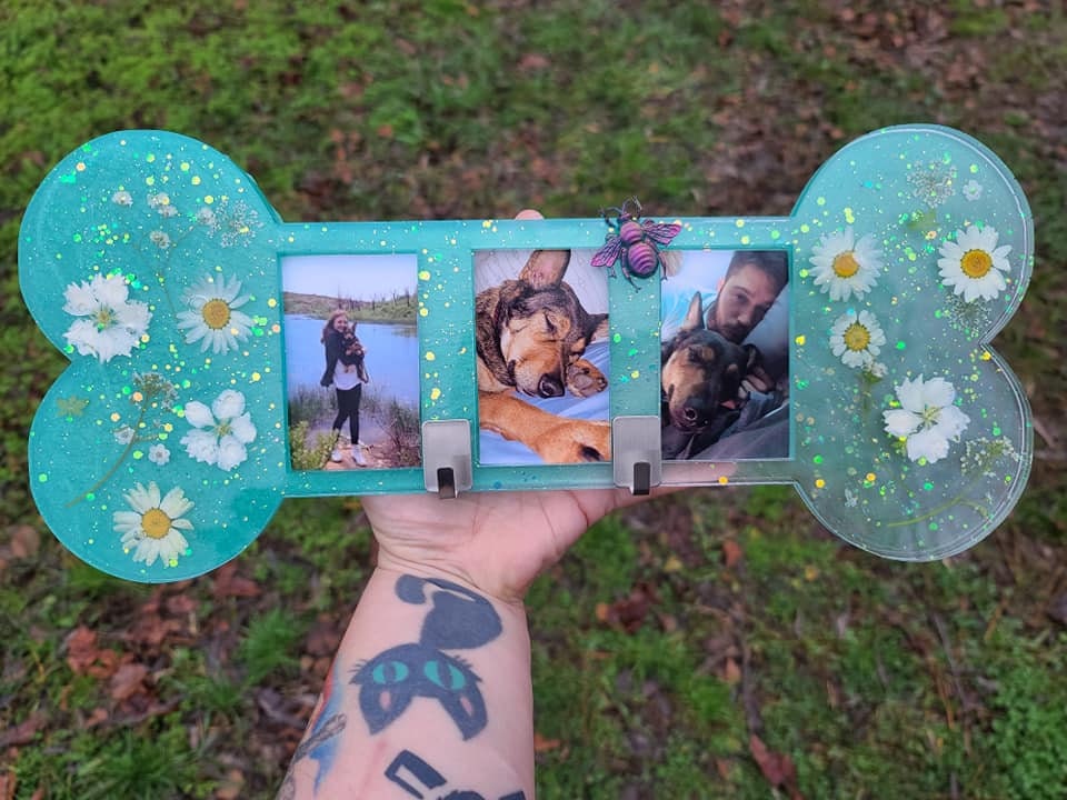 Dog bone shaped photo frame and keyring holder - Etsy.de