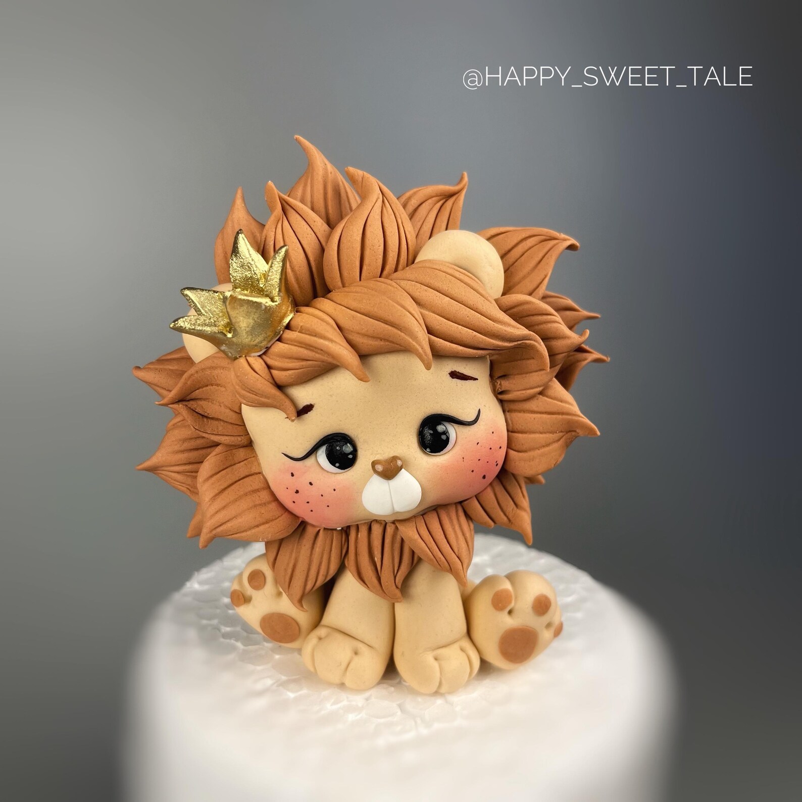 Handmade Fondant Lion Cake Topper, Sugar Paste Lion, Fondant Cake ...