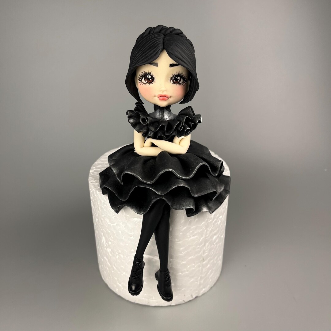Addams Family Decor Cake Topper, Fondant Wednesday Doll Cake Topper ...