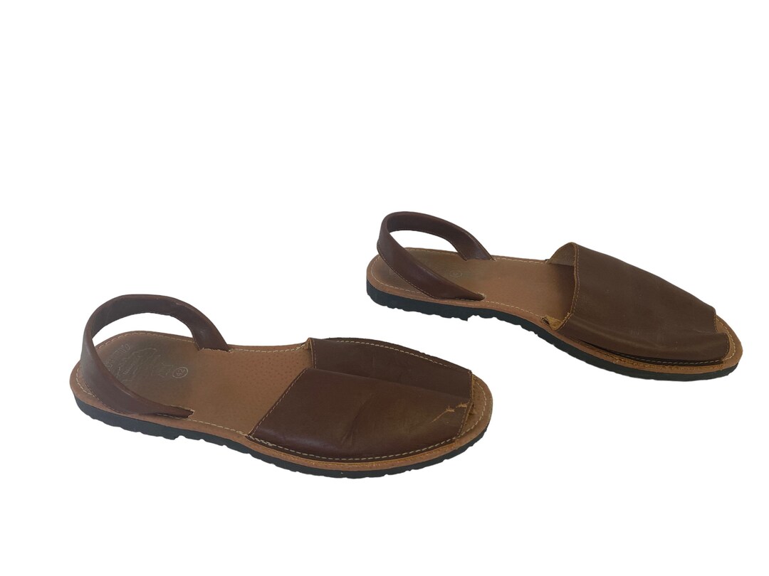 Minimalist Brown Leather Flat Fisherman Sandals 90s Spanish Slingback ...