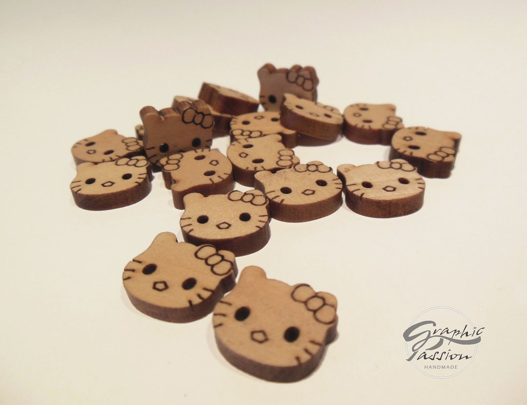 20 Buttons in Natural Wood Hello Kitty. - Etsy