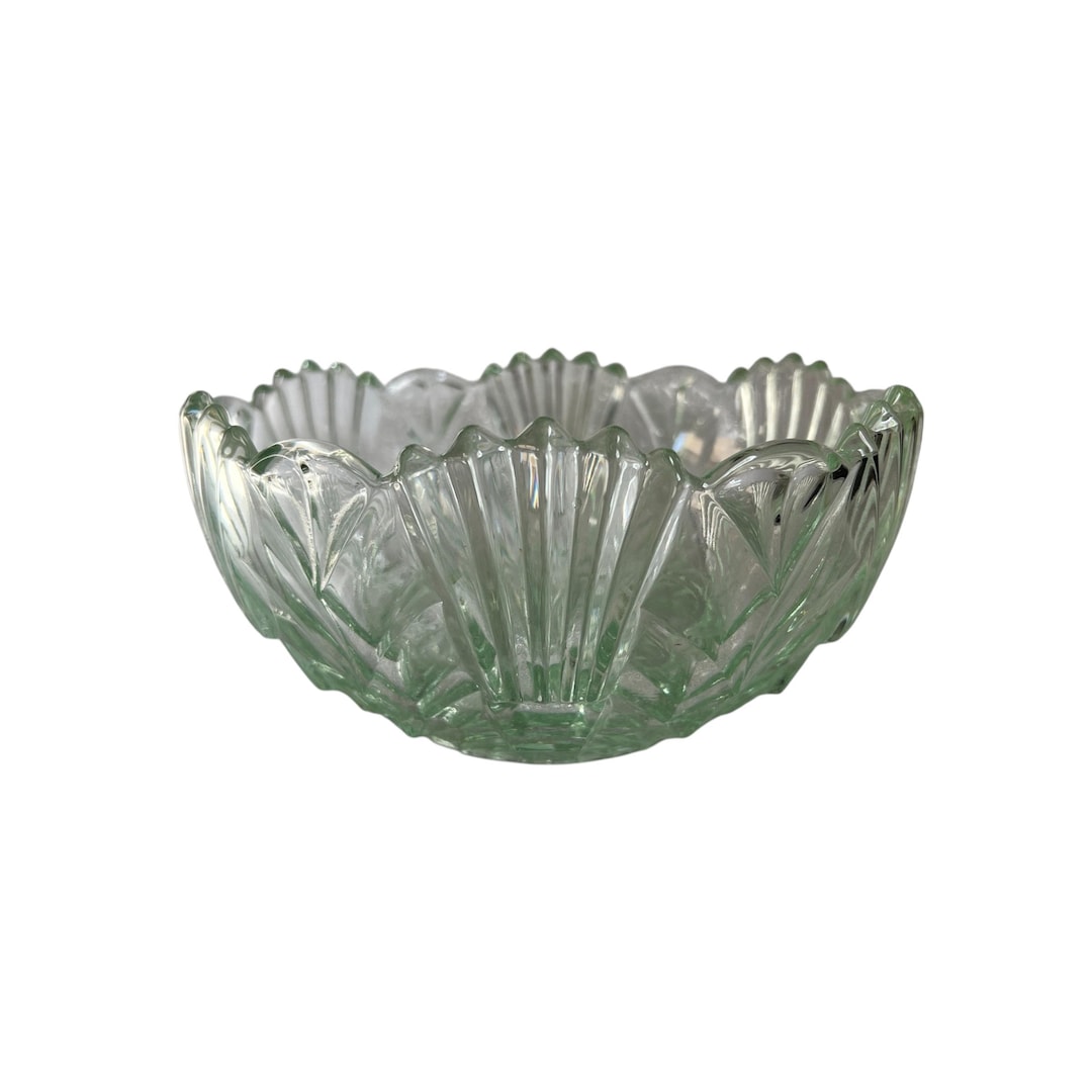 Vintage Art Deco Style Pale Green Glass Scalloped Pattern Salad Fruit ...