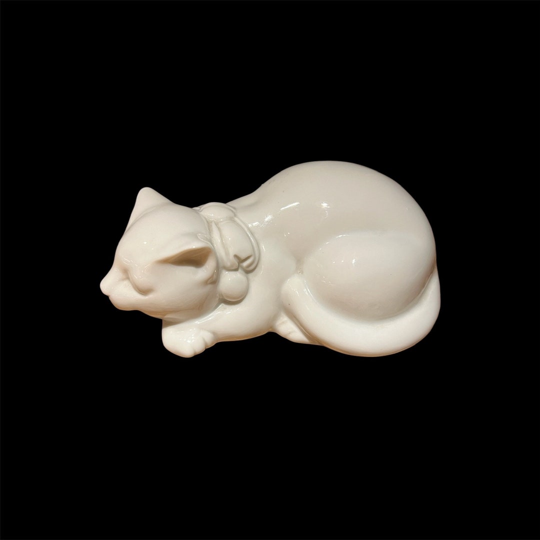 Vintage JJ John Jenkins Fine Porcelain Sleeping White Cat Figurine ...