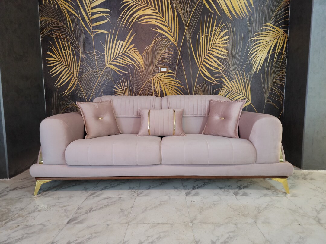 Un œillet Sofa , 87'' Round Arm , Light Rose Velvet Upholstery , Wood Trim, Golden Metal Legs - Etsy