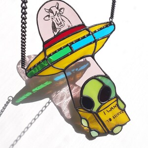 UFO Stained Glass, Stained Glass Window Hangings, Ufo Suncatcher, Alien ...