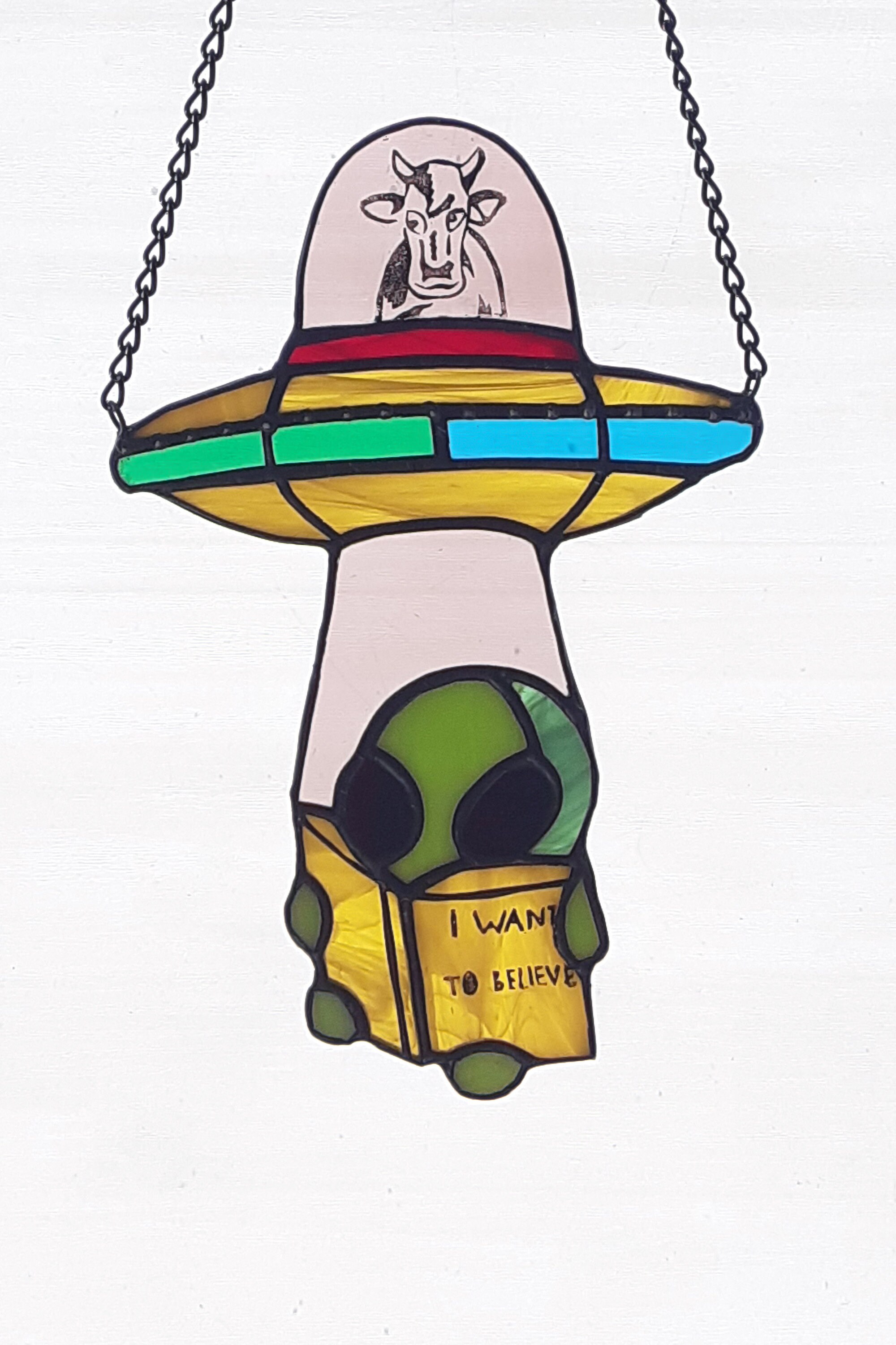UFO Stained Glass, Stained Glass Window Hangings, Ufo Suncatcher, Alien ...