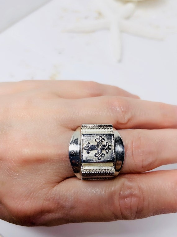 Vintage Sterling Silver Cross Men's Ring. - Gem