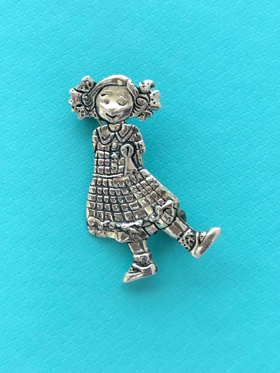 Little Girl Pin ,young Lady Sterling Silver Vintage Brooch. - Etsy