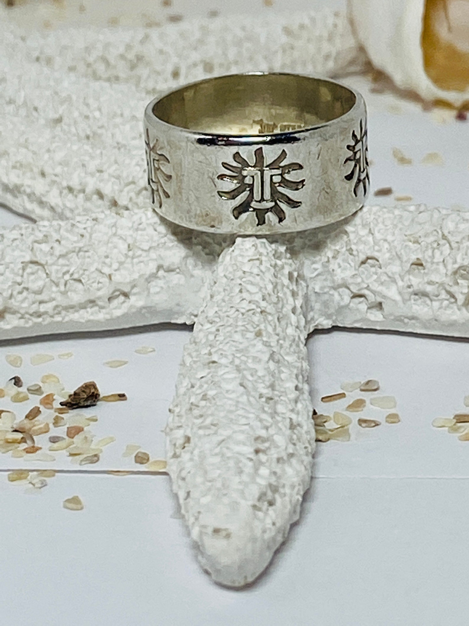 Vintage Sterling Silver Aztec Sun Band Ring. - Etsy