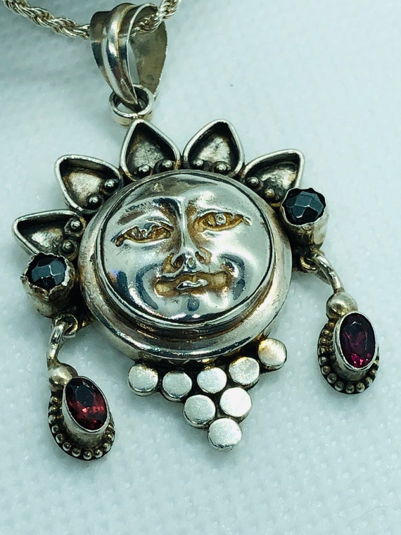 Vintage Sterling Silver Sun Face Pendant Necklace. - Gem