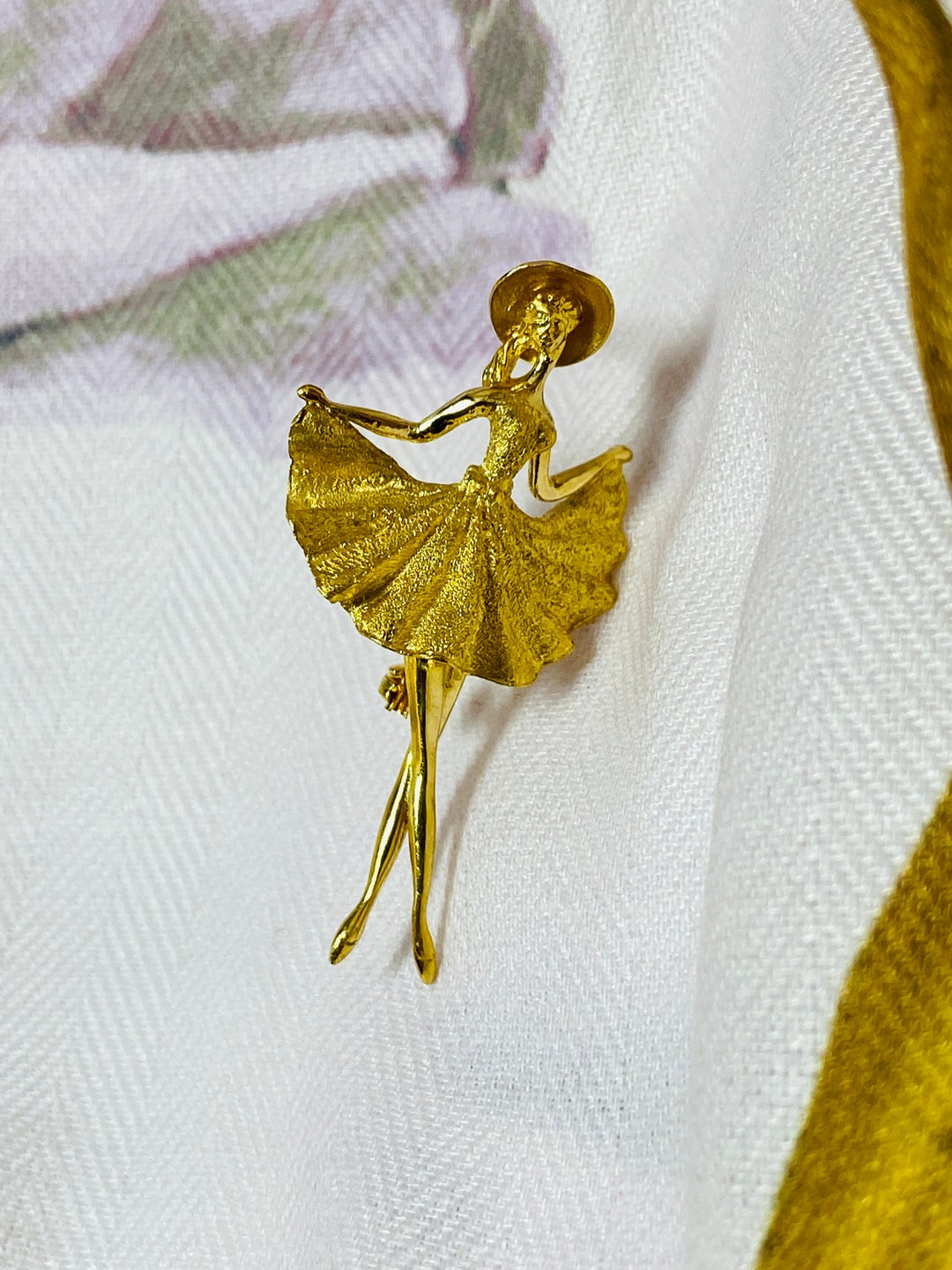 Vintage 18K Solid Gold Ballerina Pin Brooch. - Etsy