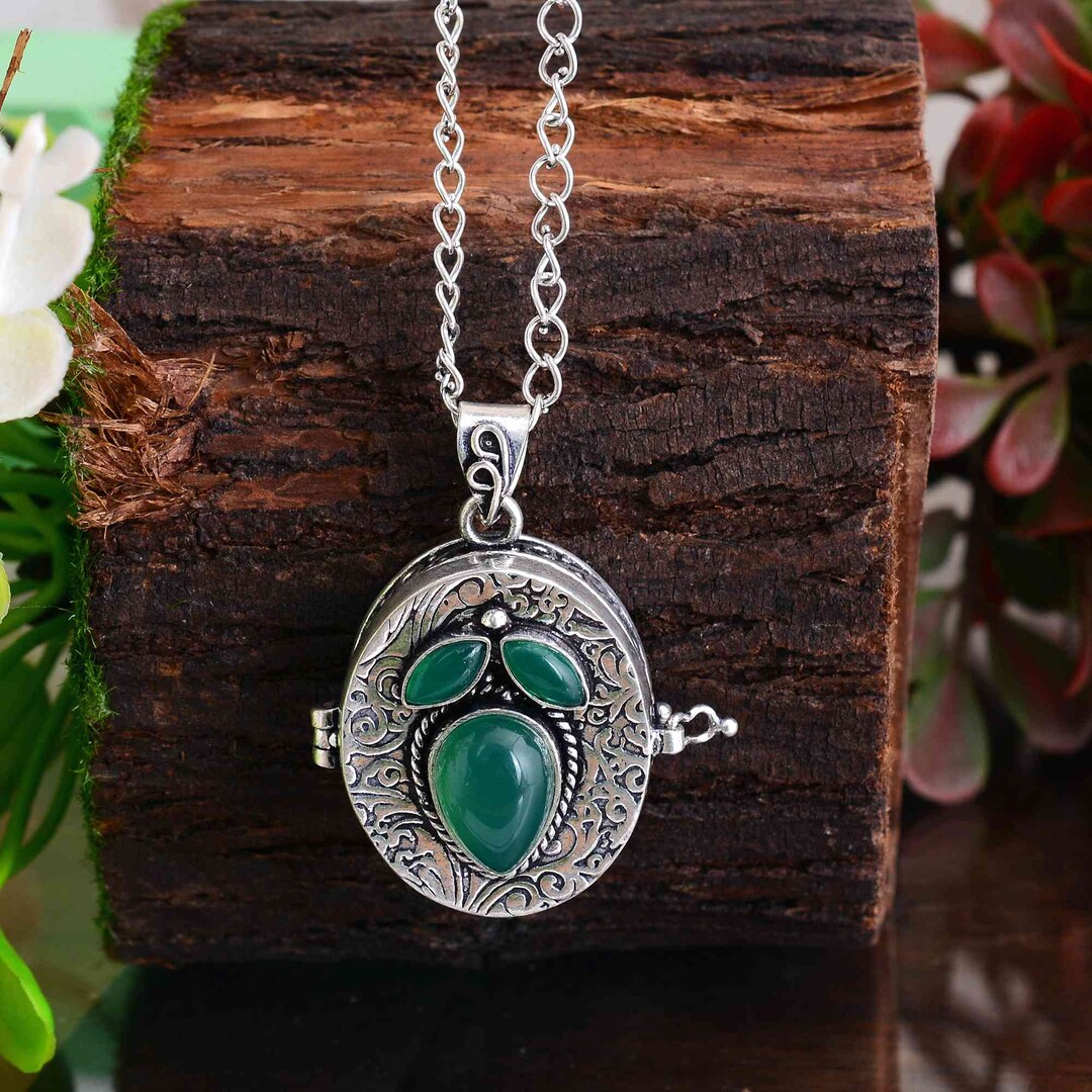 Vintage Poison Box Pendant, Handmade Poison Box Pendant, Silver Plated ...