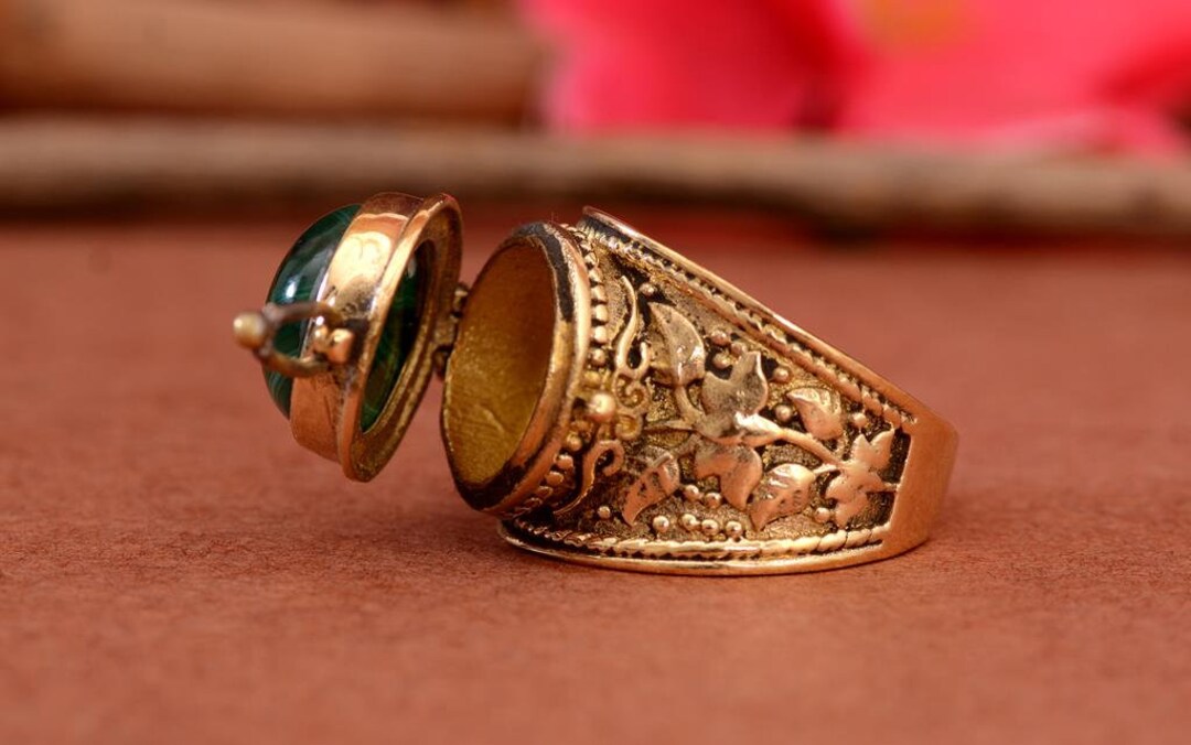 Poison Ring, Natural Malachite Gemstone Poison Ring, Handmade Ring ...
