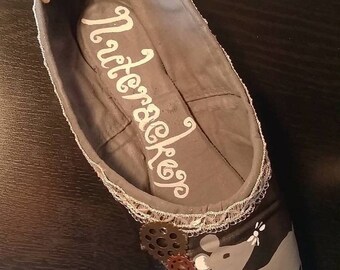 Decorated Pointe Shoe NUTCRACKER MOUSE Mouse King/queen Cinderella, Recital, Animal Themed ...