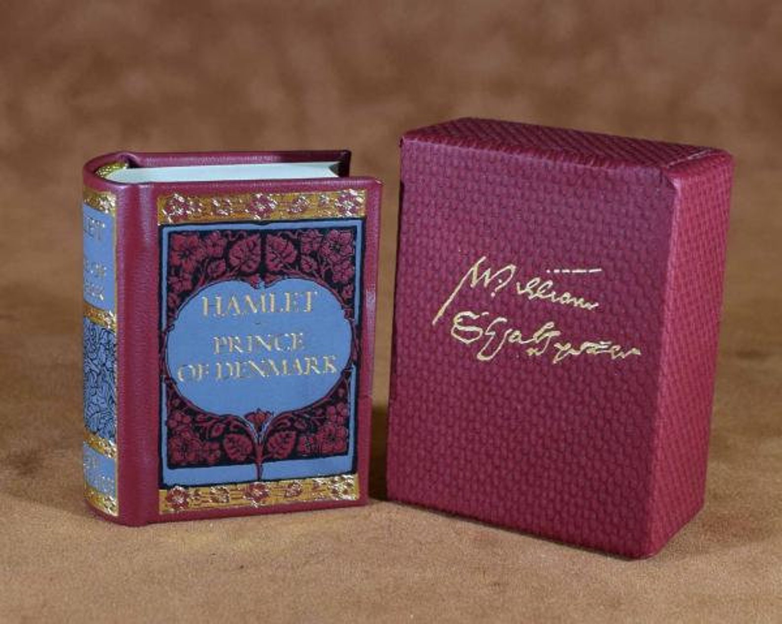 Hamlet - Prince of Denmark William Shakespeare Miniature Book - Etsy
