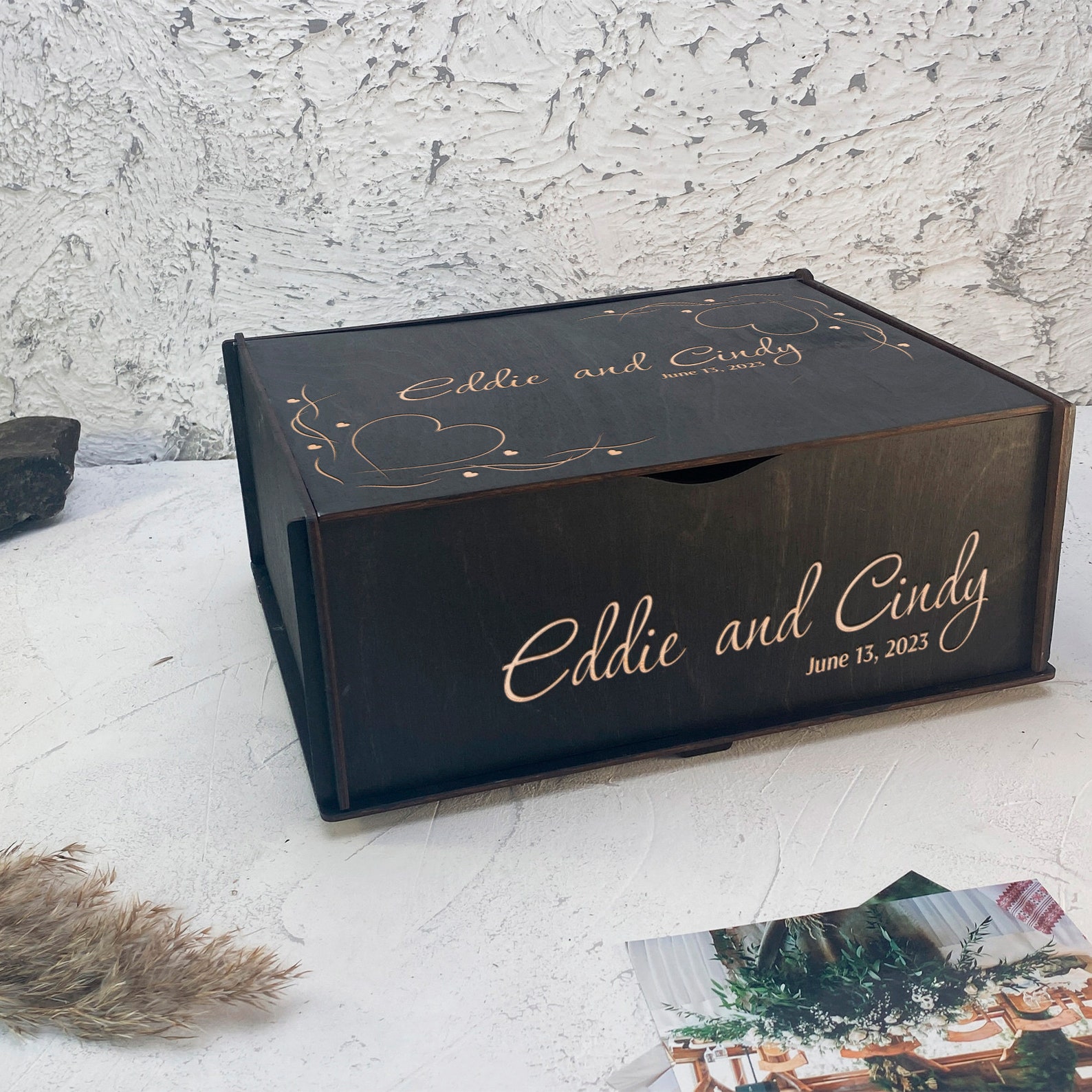This Personalized Wooden Keepsake Box is an Ideal Gift for Couples ...