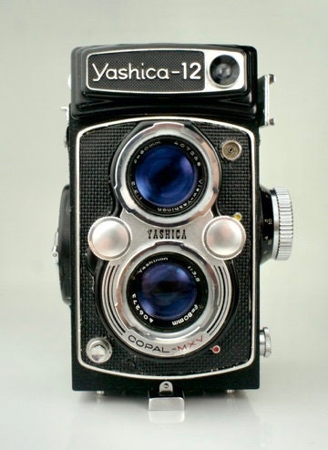 Yashica 12