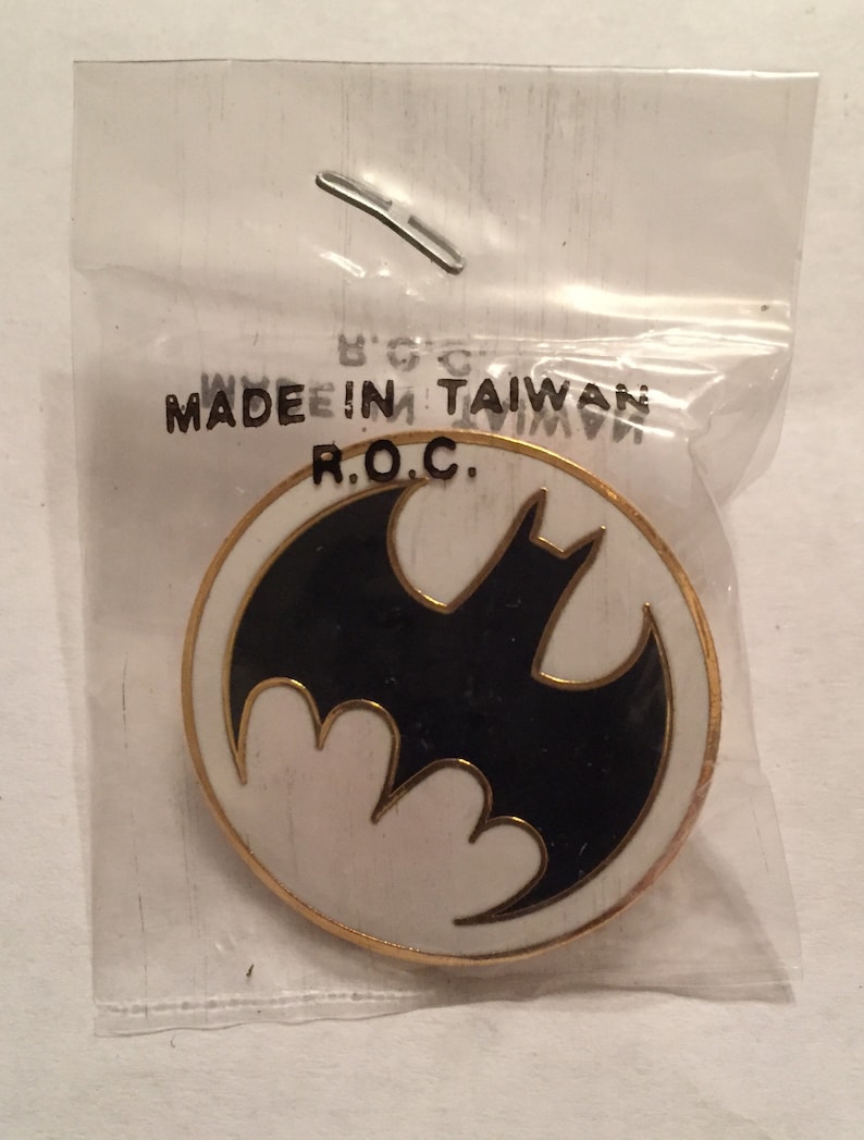 Batman Police Spotlight Logo Vintage Pin - DC Comics - 1988 - Black and ...