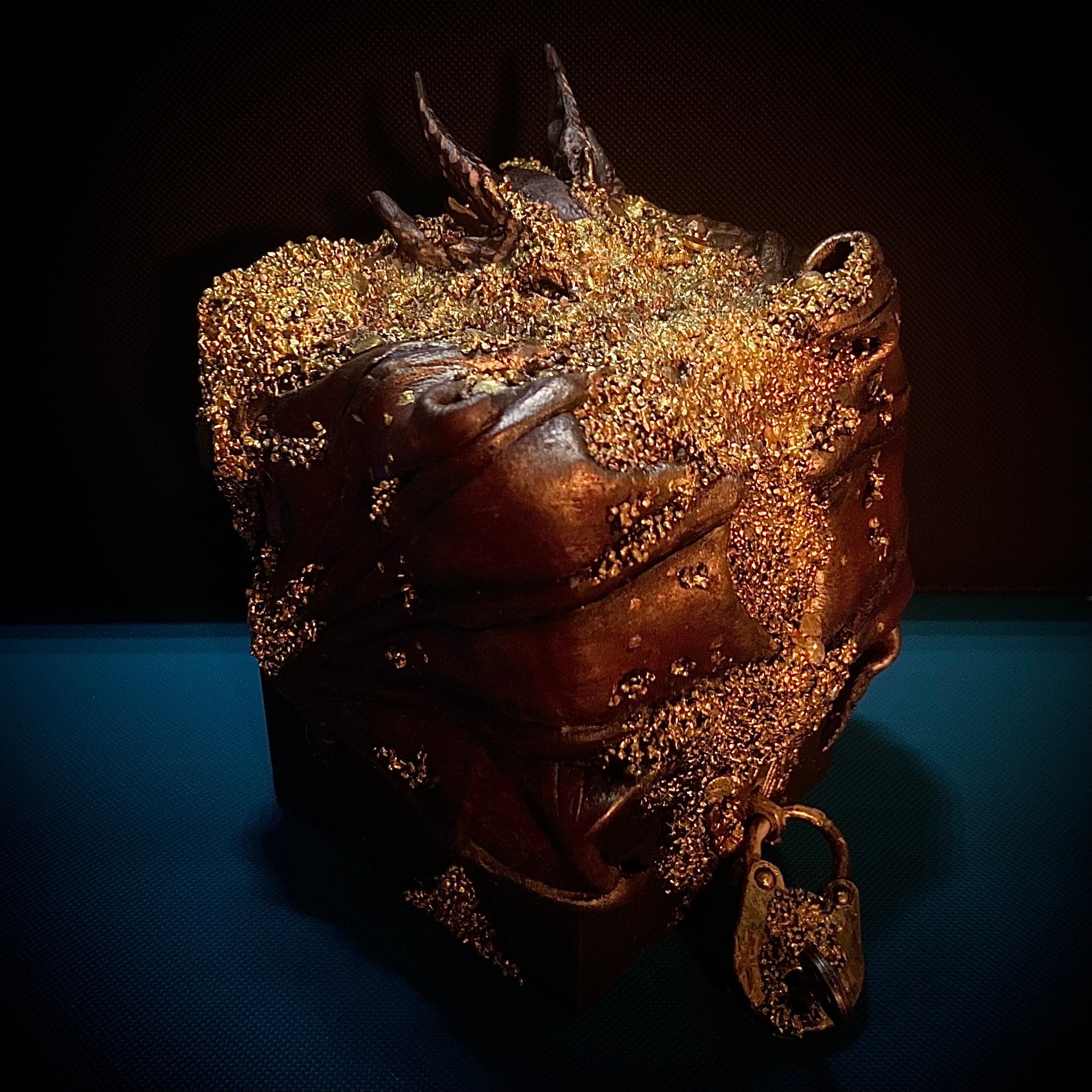 Deckbox Magic the Gathering Lord of the Rings Smaug Dragon Treasure ...