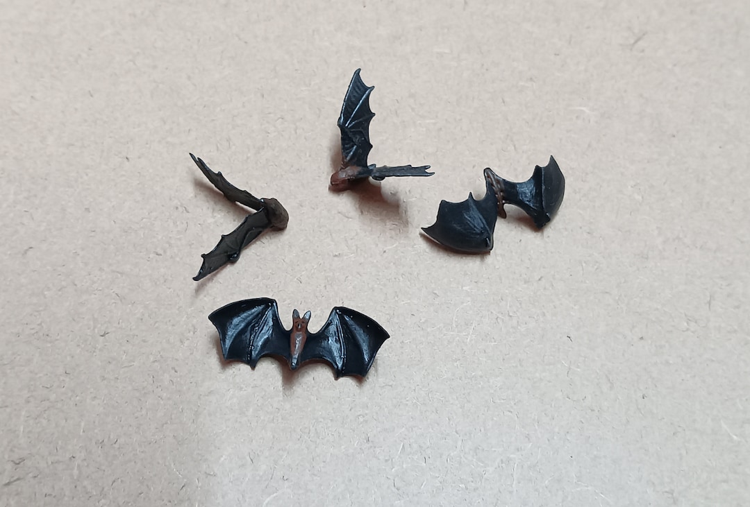 Lot4 Miniature Flying Bats 1:12 Scale Bird Mini for Horror Halloween ...