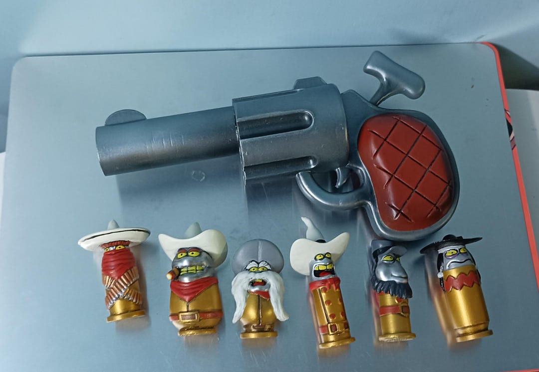 Toon Gunn rabbit With 6 Dum Dum 3D Model Figure Statue - Etsy