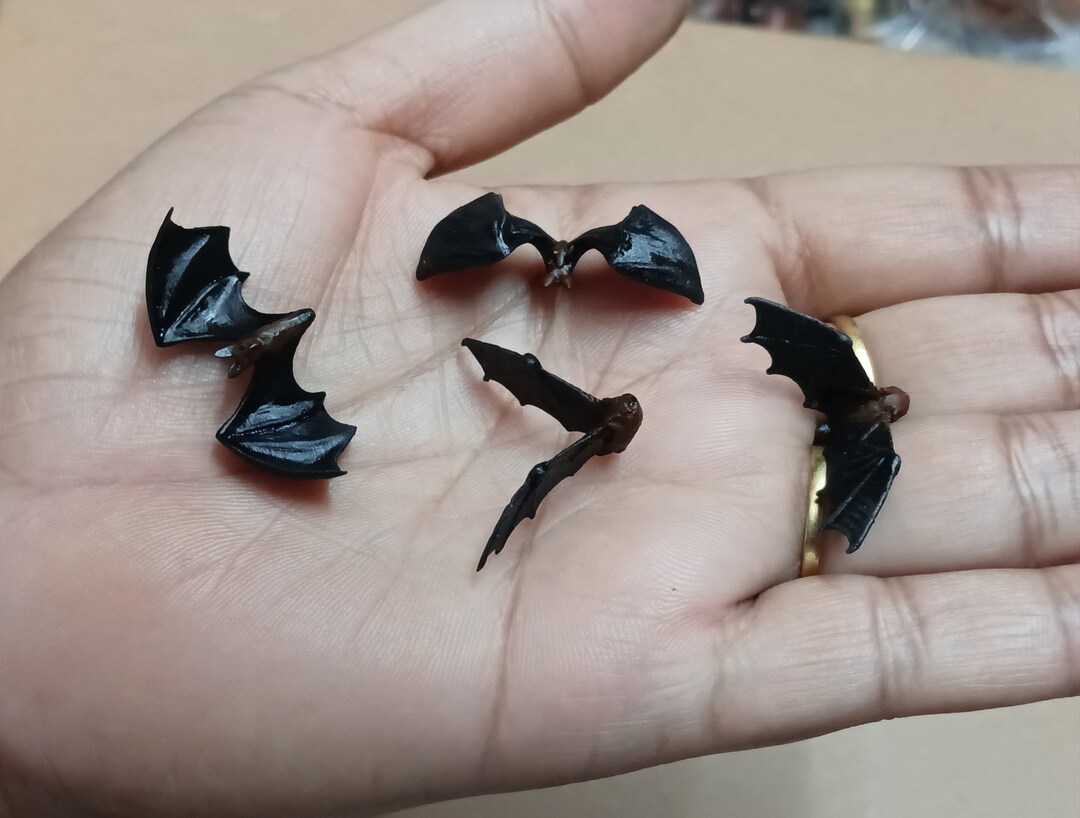 Lot4 Miniature Flying Bats 1:12 Scale Bird Mini for Horror Dollhouse ...