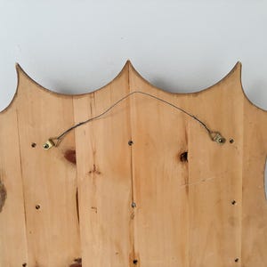 Vtg Wood Trinket Shelf W/ Shield Shaped Mount & 4 Narrow Shelves for ...