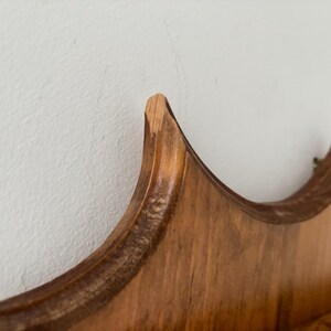 Vtg Wood Trinket Shelf W/ Shield Shaped Mount & 4 Narrow Shelves for ...
