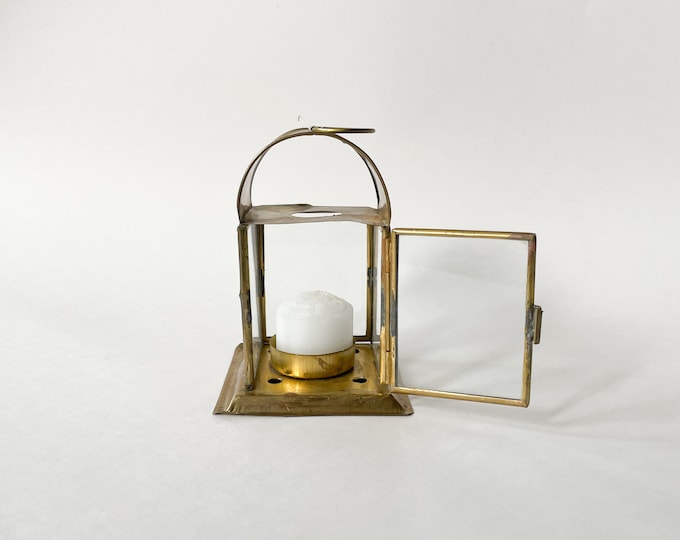 Vtg Brass Hurricane Lantern Small Enclosed Glass Outdoor Candle Lamp W ...
