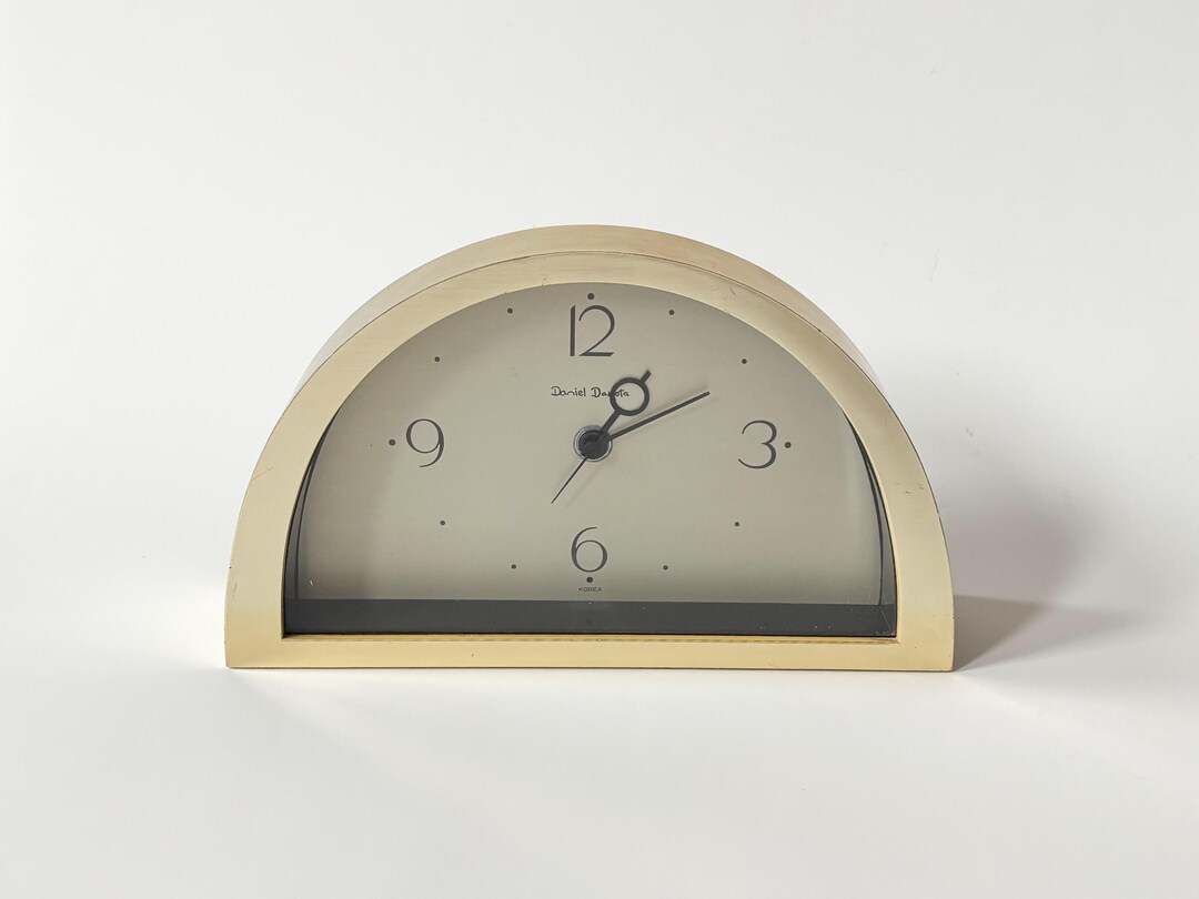 Vtg Art Deco Style Clock by Daniel Dakota W/ Arched Brushed Brass Look ...