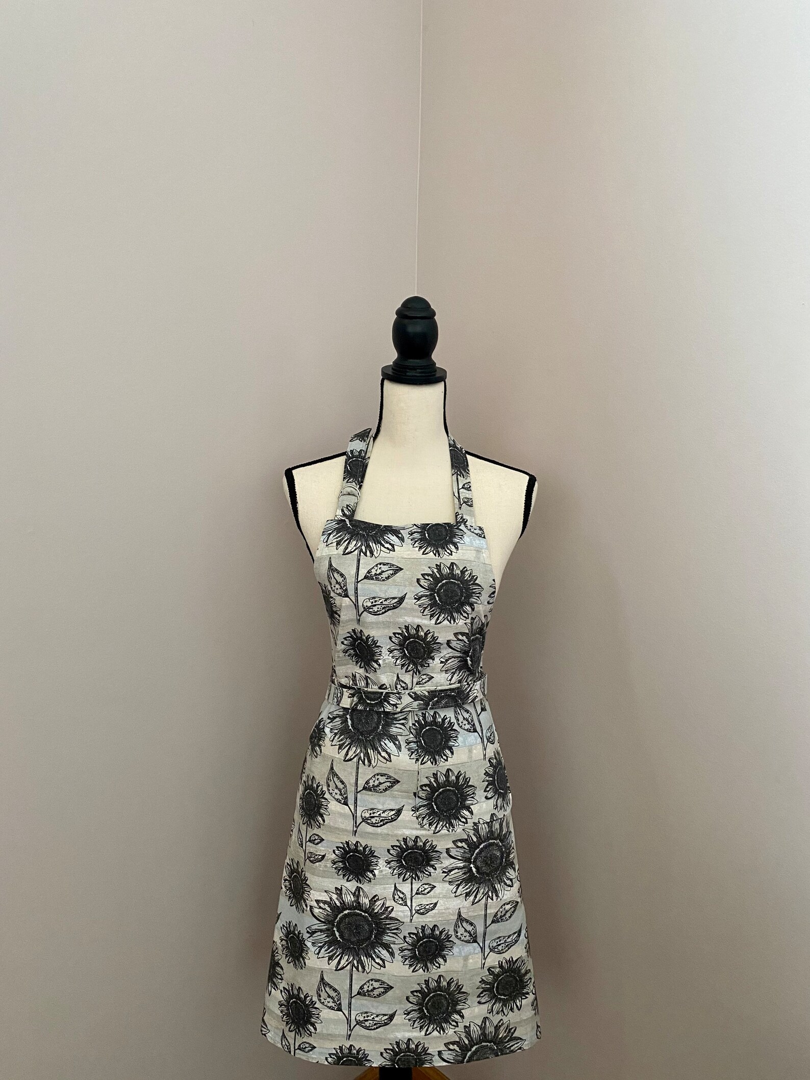 Sunflower Apron Black Sunflowers Apron Sunflower Print Gray - Etsy