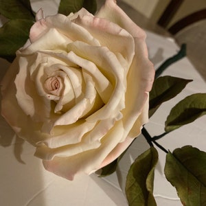 EDIBLE WHITE ROSE Cake Topper Natural Fresh Looking Made of Sugar ...