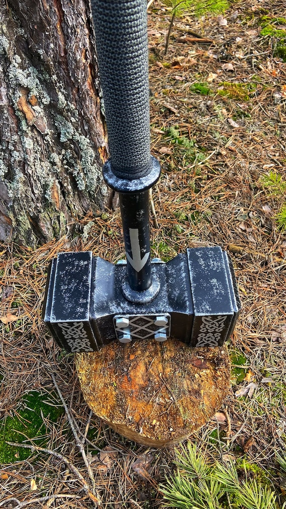 Giant Battle Hammer