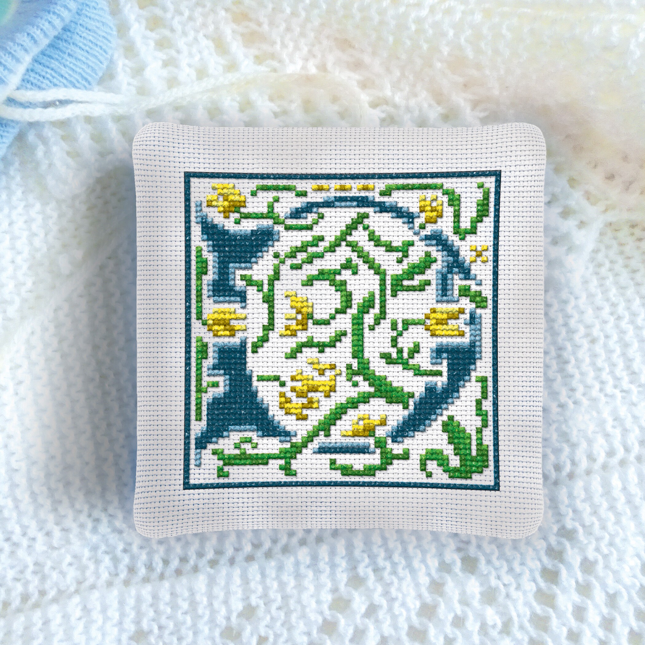 Cross Stitch Pattern for the Initial 'D' in the Style of William Morris ...
