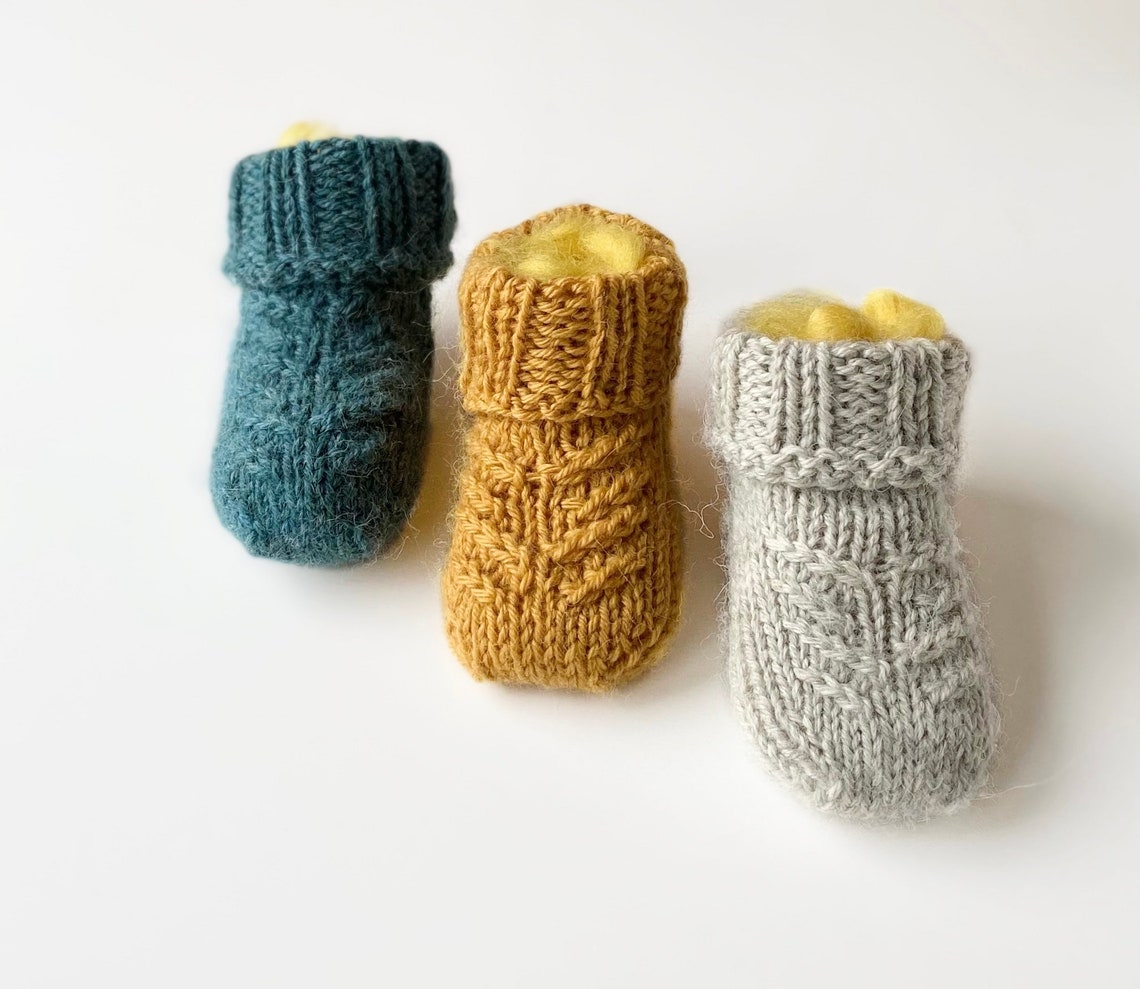 Baby Socks Knitting Pattern PDF, Seamless Knit Baby Booties, 3 Sizes ...