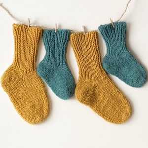 FIRST SIMPLE BABY Socks Knit, Easy Baby Booties Pattern, Baby Socks ...