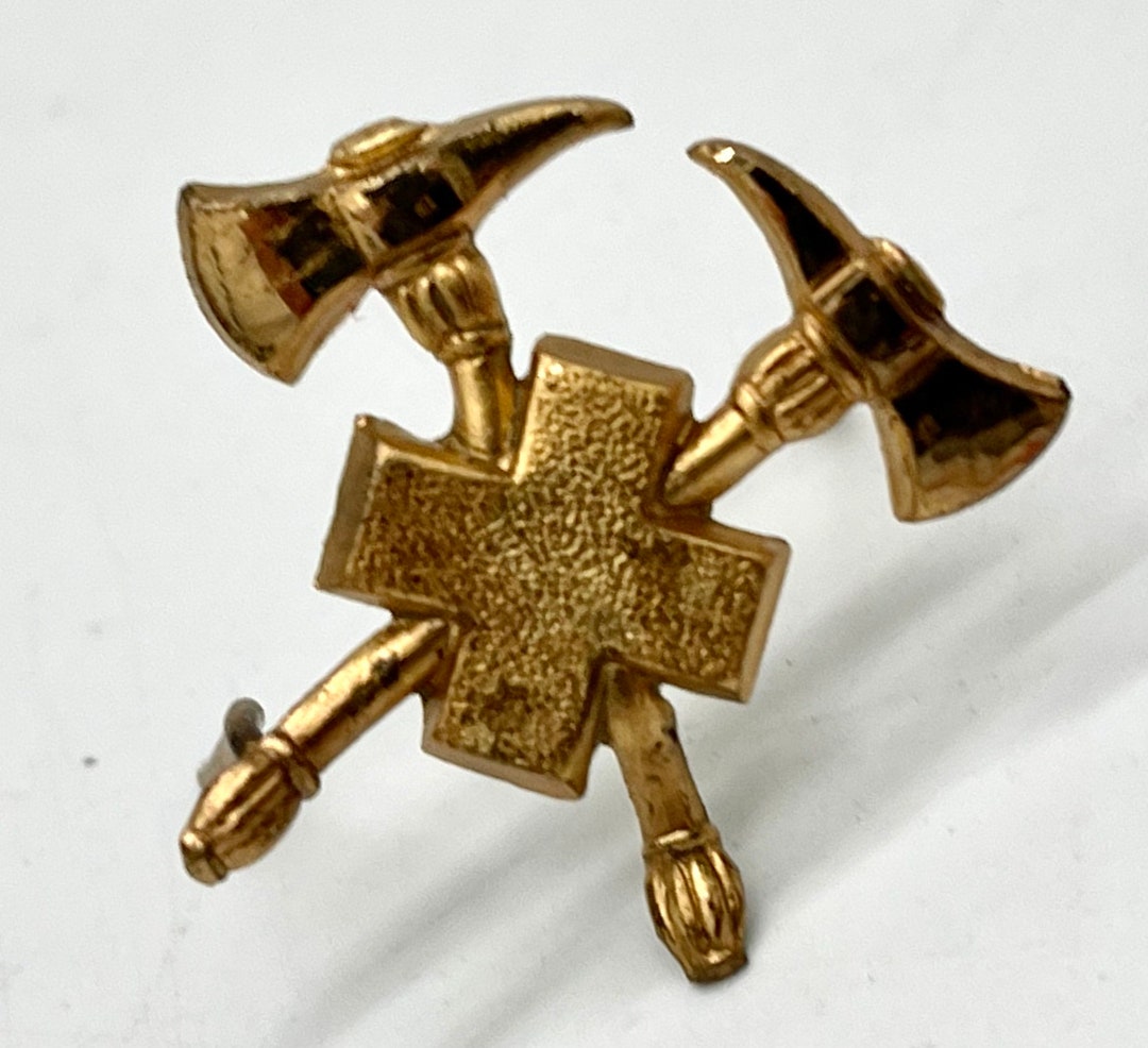 Vintage Swiss Fireman Emblem Pin Badge Firefighter Dept. Lapel Hat 1990 ...