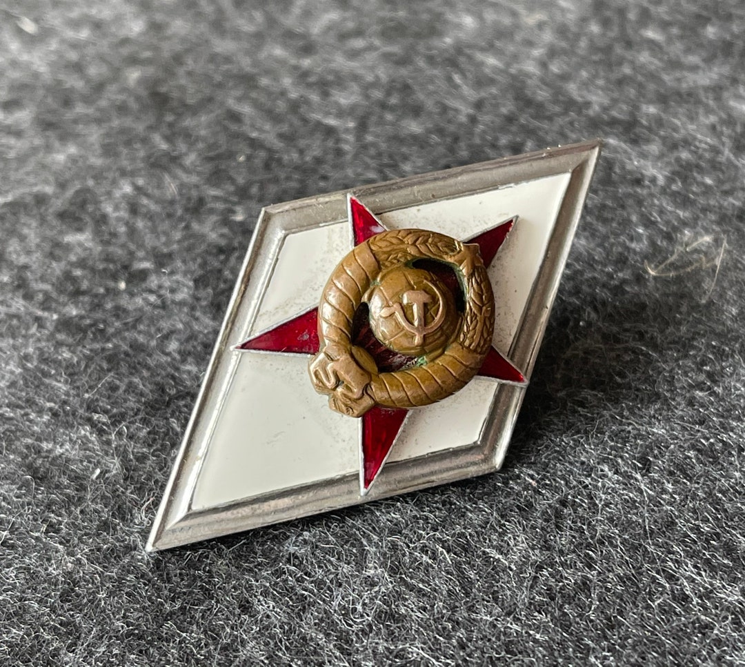 Soviet Badge Vintage Rare Pin Sign of Highest Military Institute Red ...