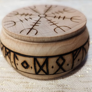 Hand Turned Alder Box of 24 Wood Runes Round Small Viking Runes Rune ...