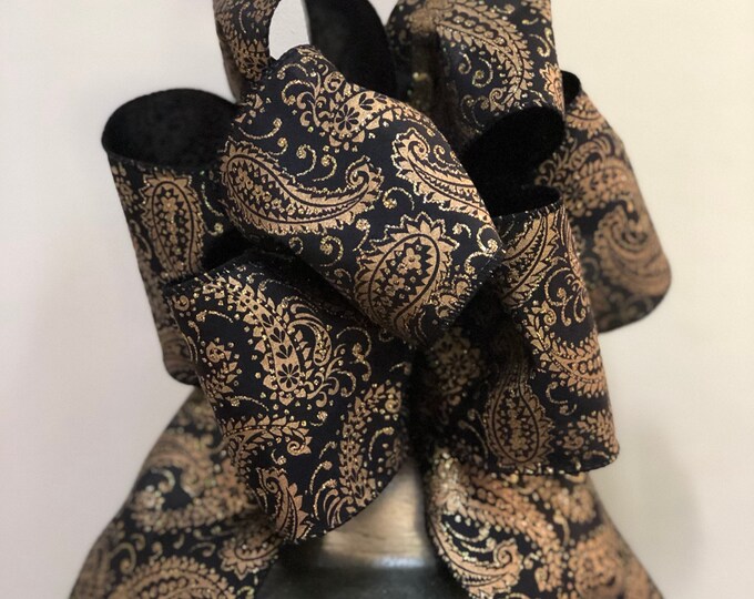 Black and Gold Christmas Tree Topper Wreath Bow - Etsy