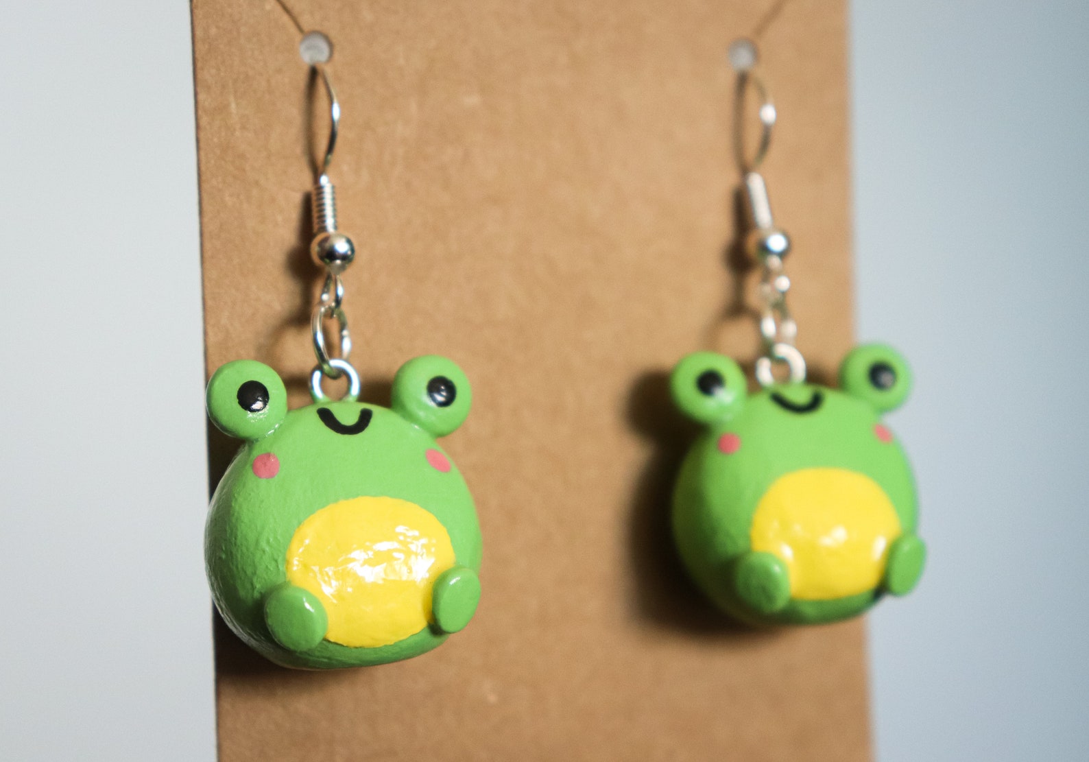 Chill Froggies Polymer Clay Earrings // Cute Frog Earrings - Etsy