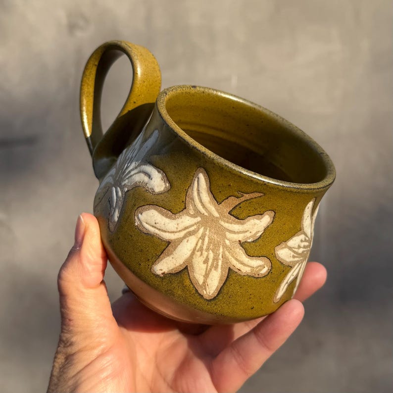Handmade Lily Ceramic Mug, Eco-friendly Porcelain Coffee Cup (14 Oz ...