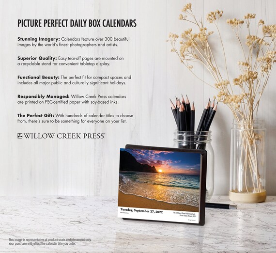 Calendars & Planners Wolves Daily Desktop Spirit of the Wolf 2022 Box ...