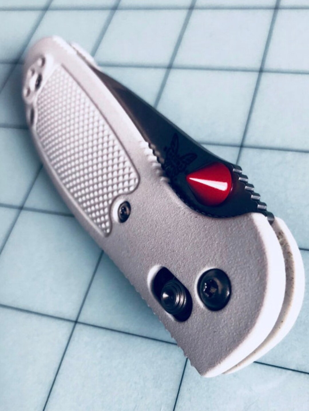 Fits Benchmade Mini Freek Models - CUSTOM Red Spike Thumb Stud - 1x ...
