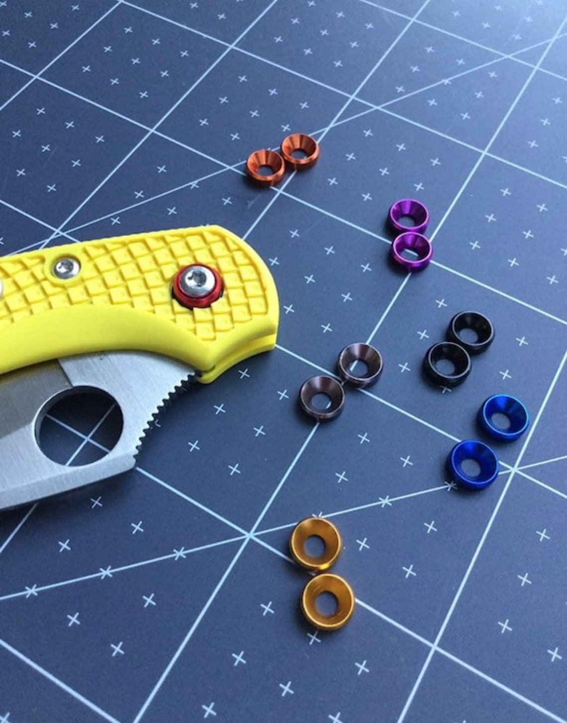 Spyderco Dragonfly 2 FRN CUSTOM Coloured Pivot Collar * Colour Choice ...