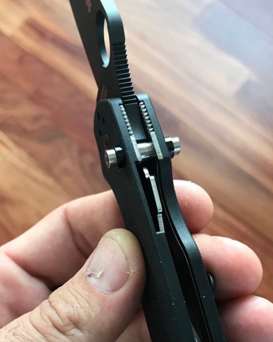 Spyderco Yojimbo 2 • Titanium Military Ribs • 2x Scale Insert Screws ...